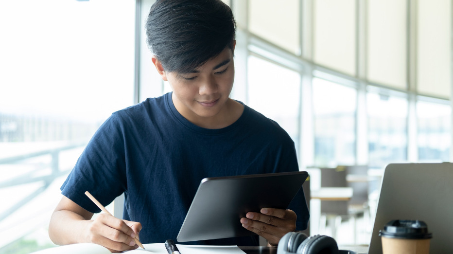 How to Write an Academic Report? - London Local News