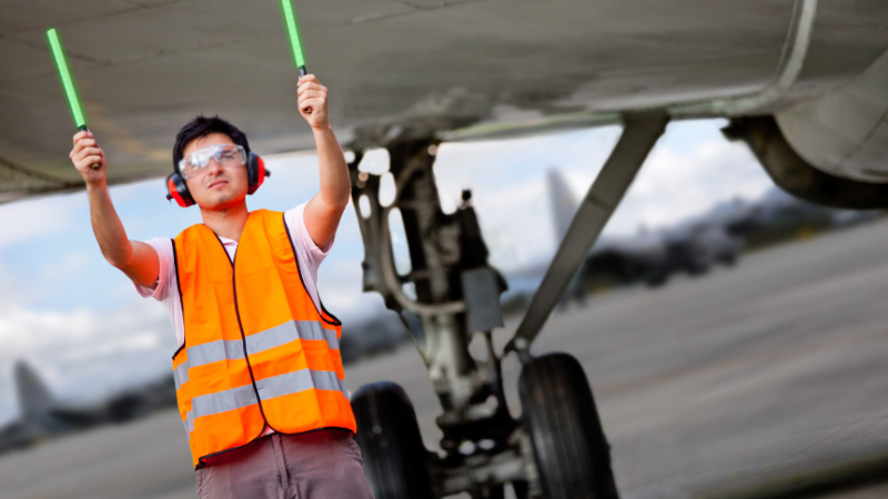 How to Become Air Traffic Controller? - London Local News