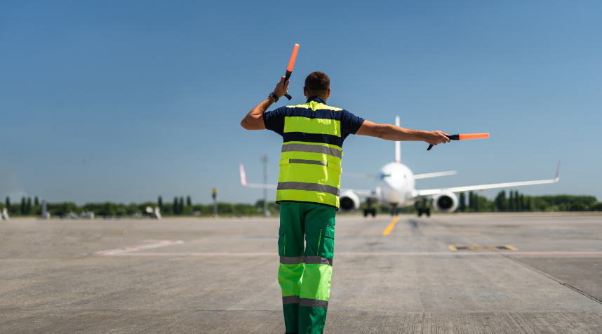 How to Become Air Traffic Controller? - London Local News