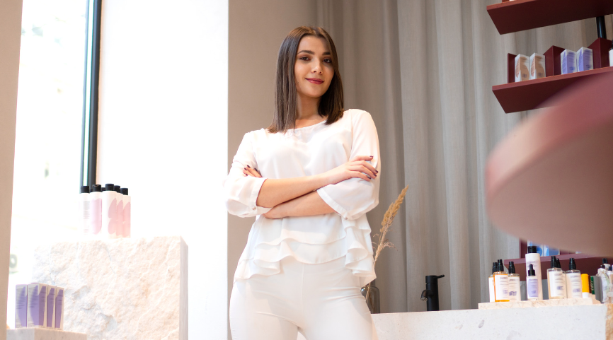 How to Become a Beautician? - A Step-by-Step Guide - London Local News