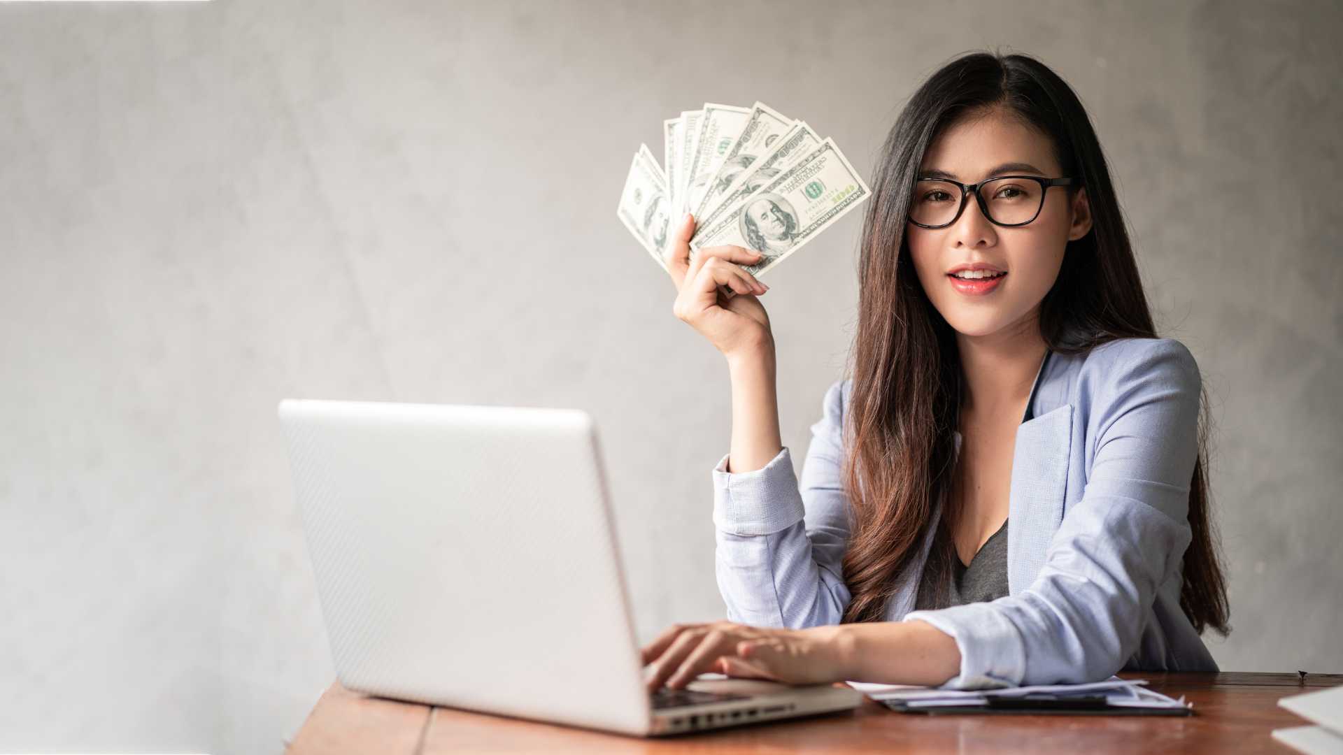 How to Earn Money Without a Job in the UK? – 10 Simple Jobs - London ...