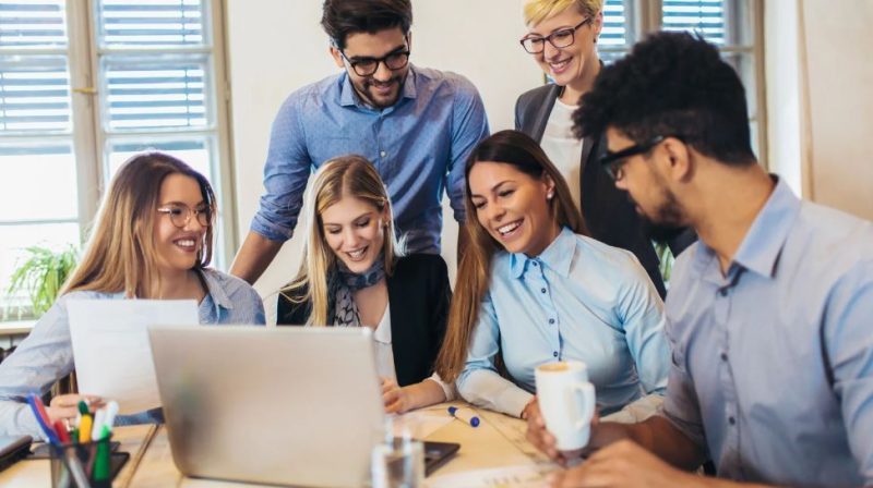 How to Build a Business Culture That Attracts and Retains Top Talent?